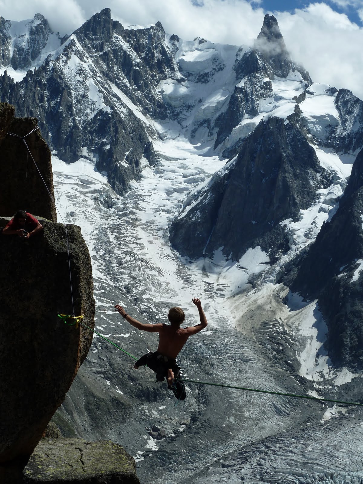 The highliner database: France - Chamonix - Tour rouge - L : 15m - H : 15m
