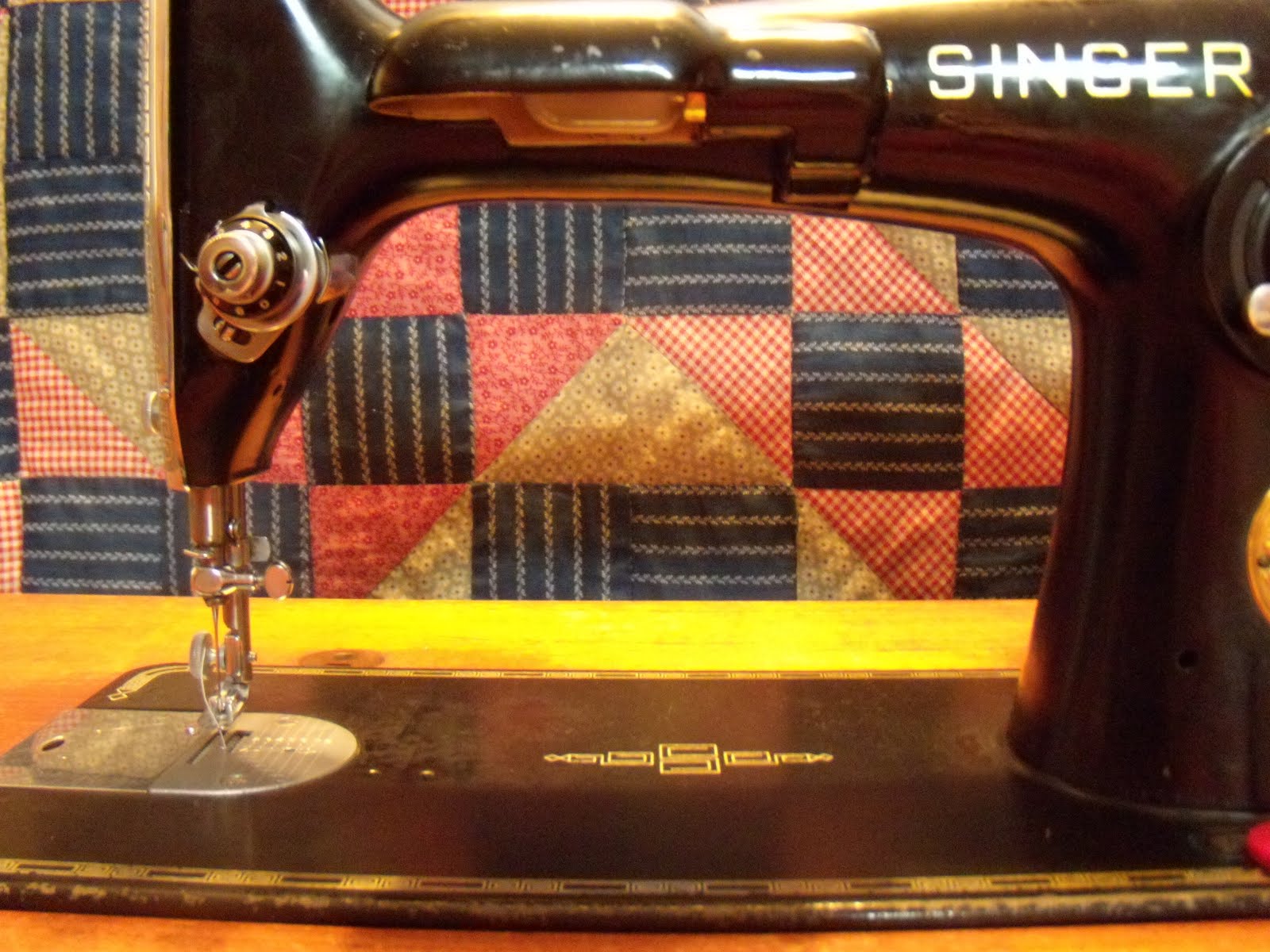 Sew in Peace: New to Me - Singer 201