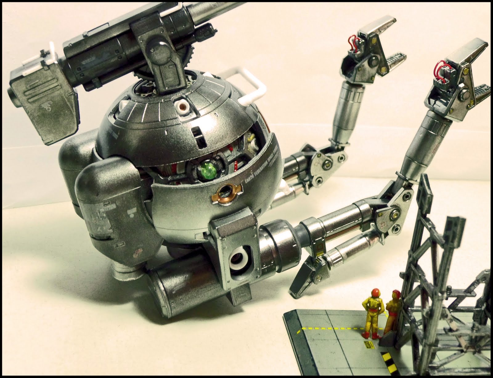 Gundam Fan Model: MG Mobile Pod Ball Ver. Ka, scala 1/100, fine