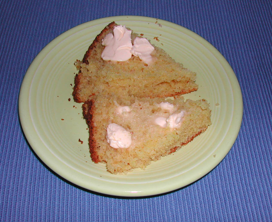 The Iowa Housewife: Honey Moist Cornbread