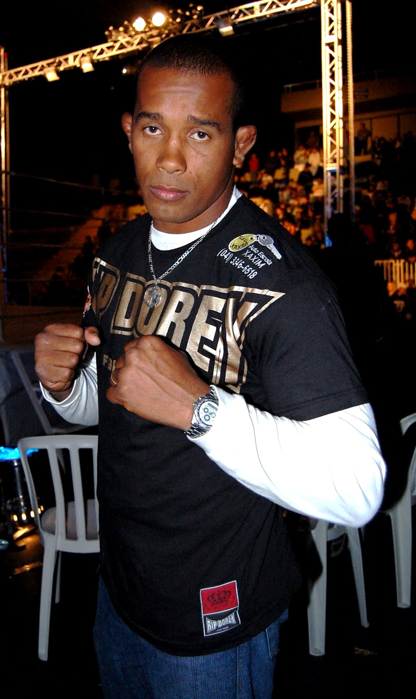 ACESSE O SITE: WWW.MMASUL.COM.BR: Daniel Acácio conquista cinturão do ...