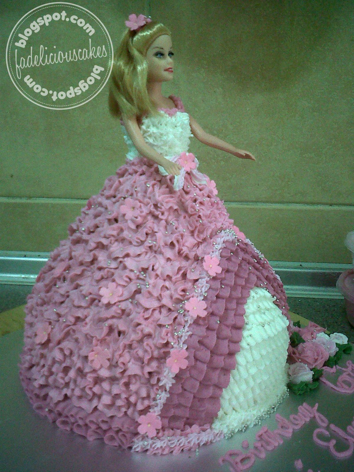 fadeliciouscakes: Barbie Doll Cake revisited..