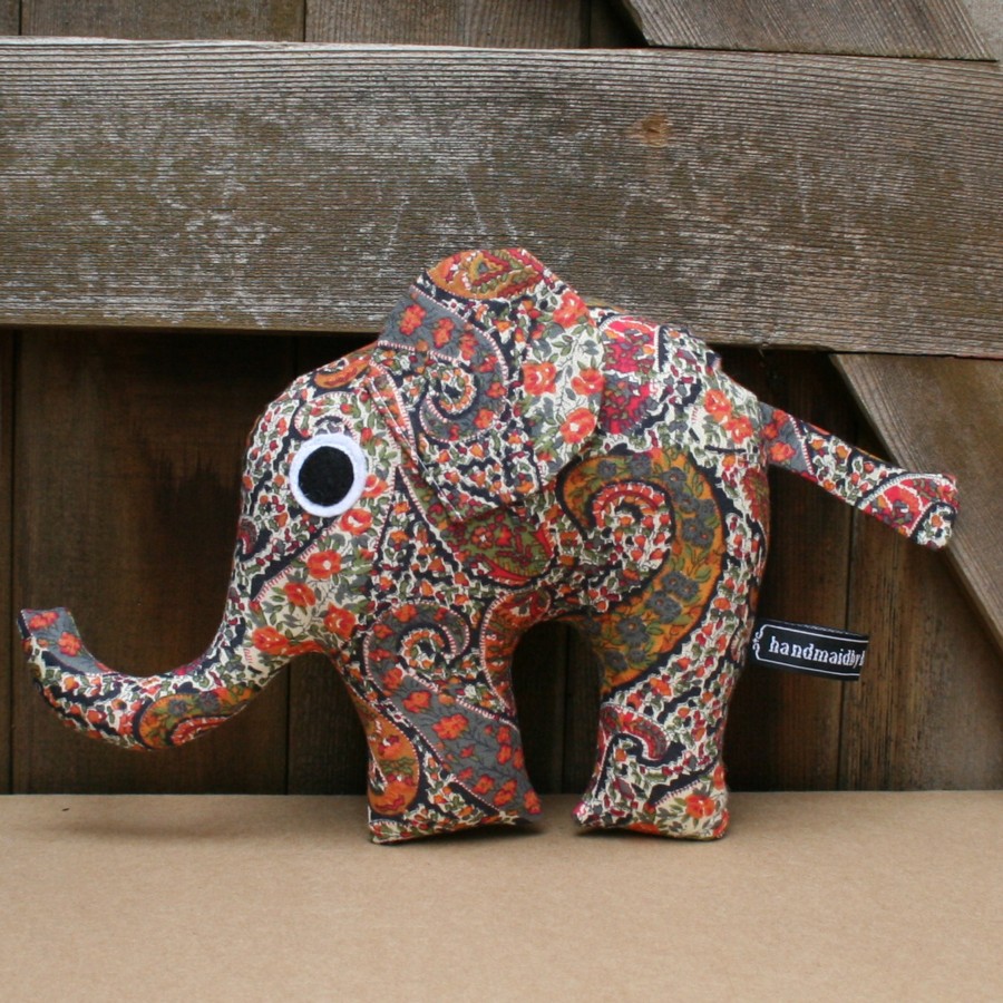 handmaidbyhelenhedding: Recycled Elephants