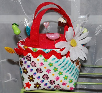 Boutique NutMeg Designs: Pretty Little Purse Pincushion Tutorial