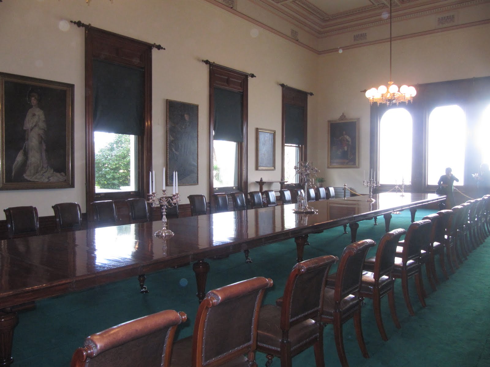 Klassens Down Under: Official Visit to Government House - April 22