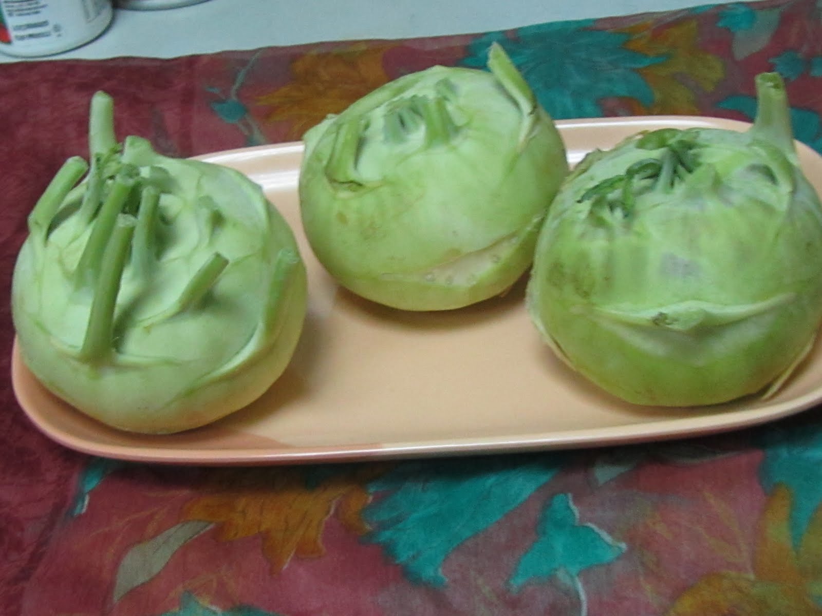 khatta meetha theeka: Knol Khol / Turnip Leaves Curry