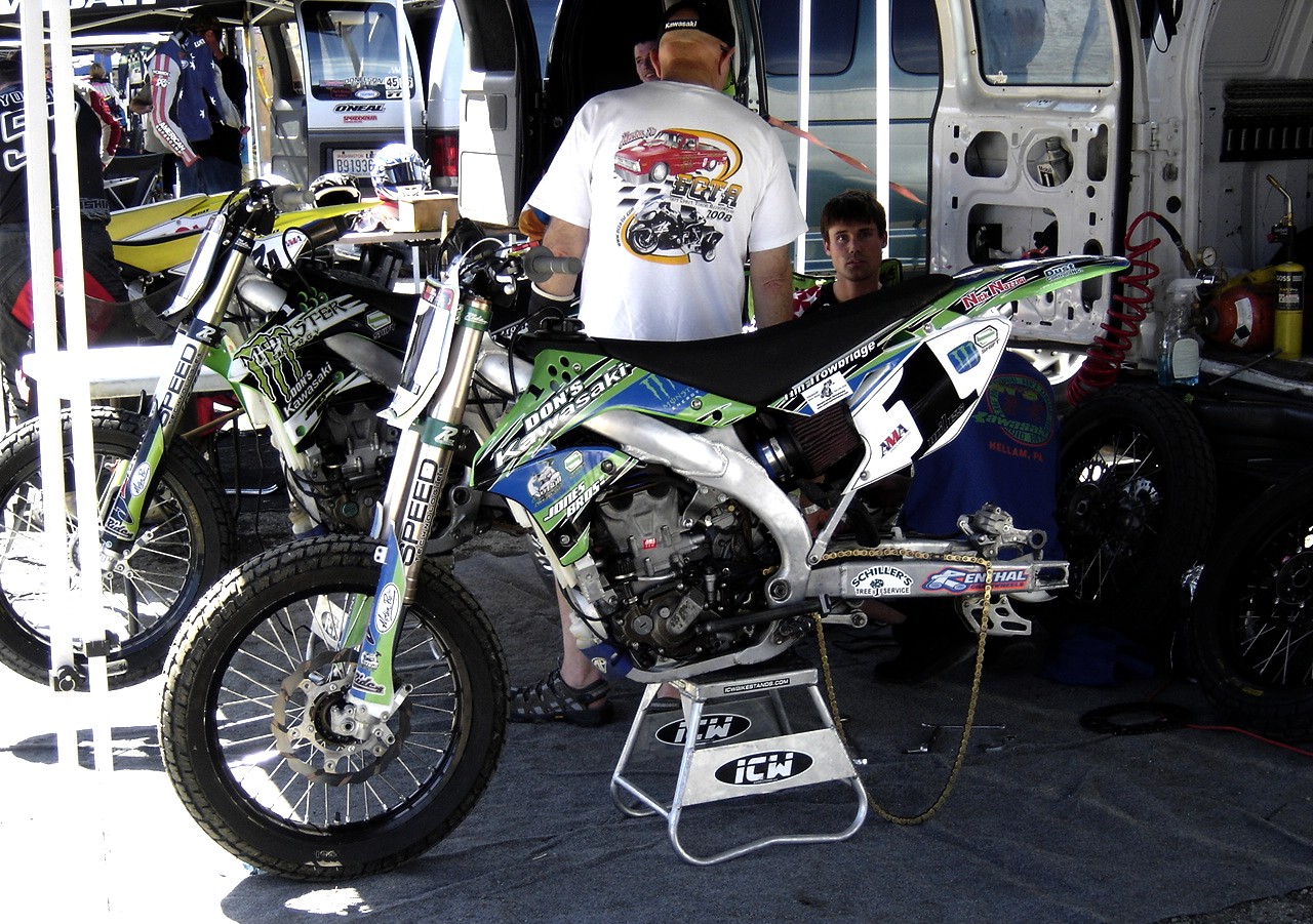 Stu's Shots R Us: Henry Wiles Hammers Em at AMA Flat Track Gas City ...