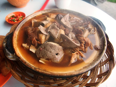 haPpY HaPpY: Muar Bak Kut Teh Opposite St Andrew Catholic Church
