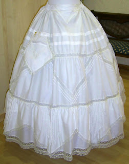 Floreal Indumentaria Valenciana: Las Enaguas