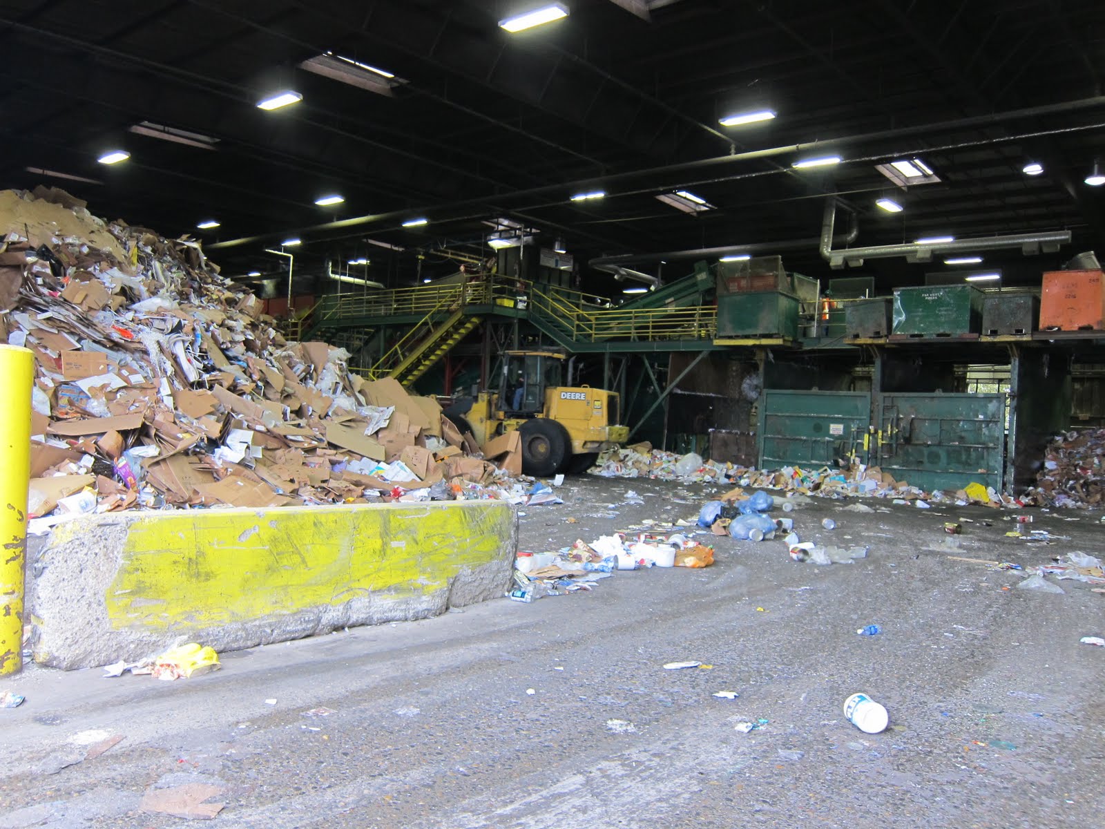 the trashbasher: Drop-off recycling in Portland