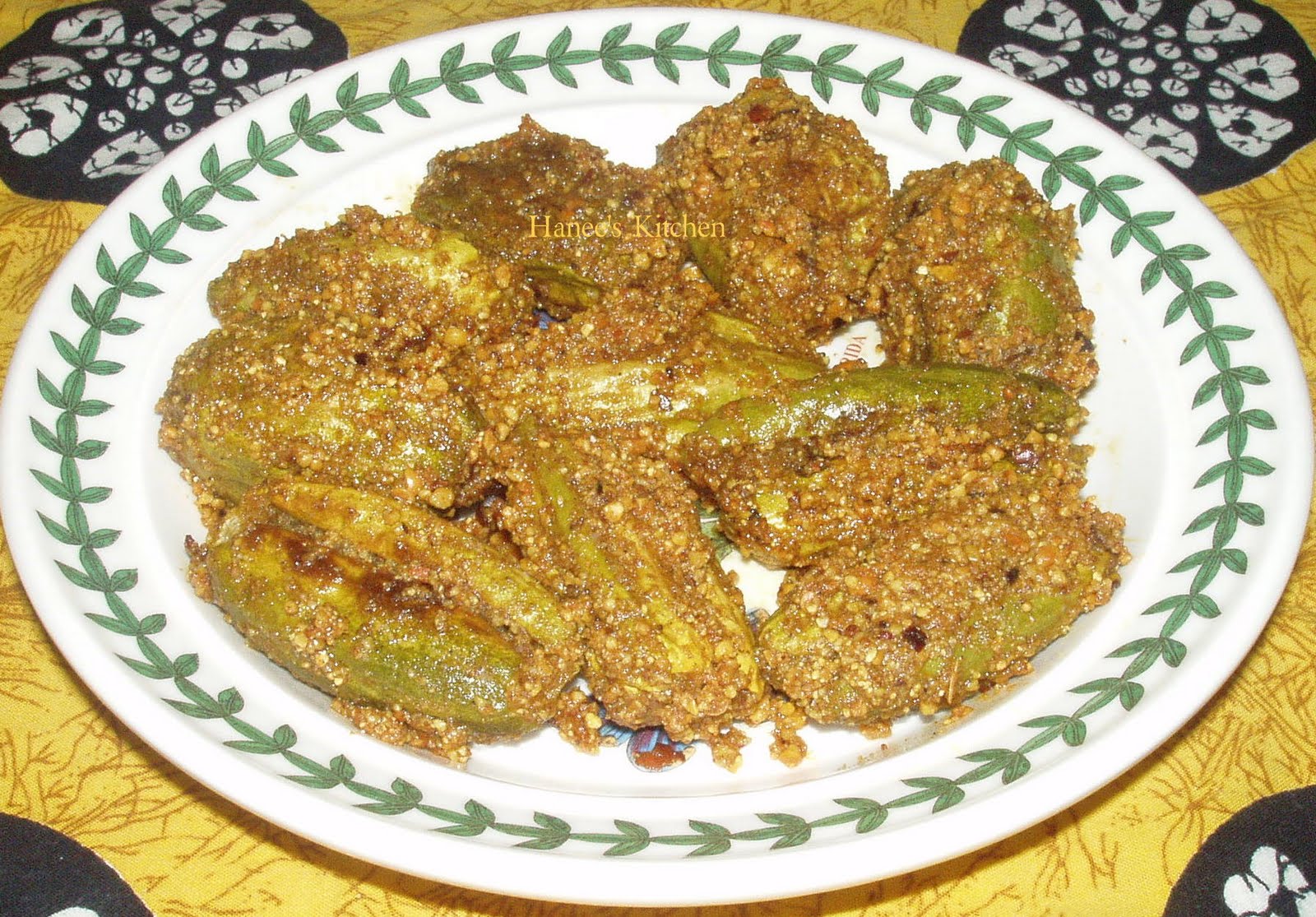 Hanees Kitchen: STUFFED PARAVAL (POTALS) FRY