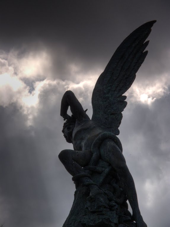 ROCK AND BOX: EL ANGEL CAIDO EN EL ROCK