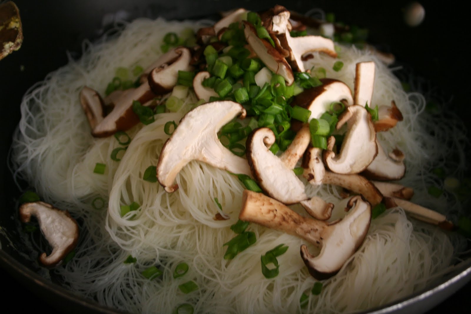 Quick, yummy, and ohmygoodness, healthy recipes: Mi fen, good food ...