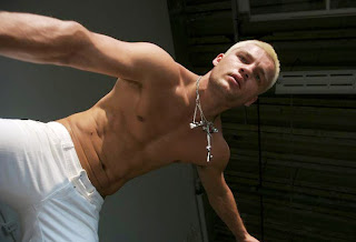 MODELOS: Andre Birleanu