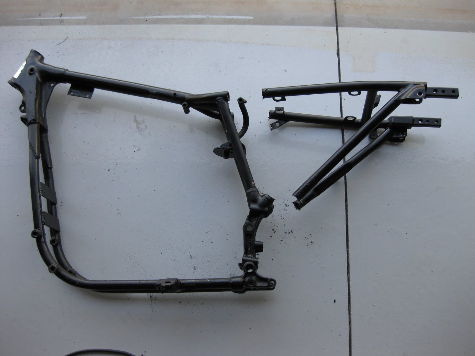 Old-STF Cycle: Ironhead XL 79-81 weld on hardtail frame tech