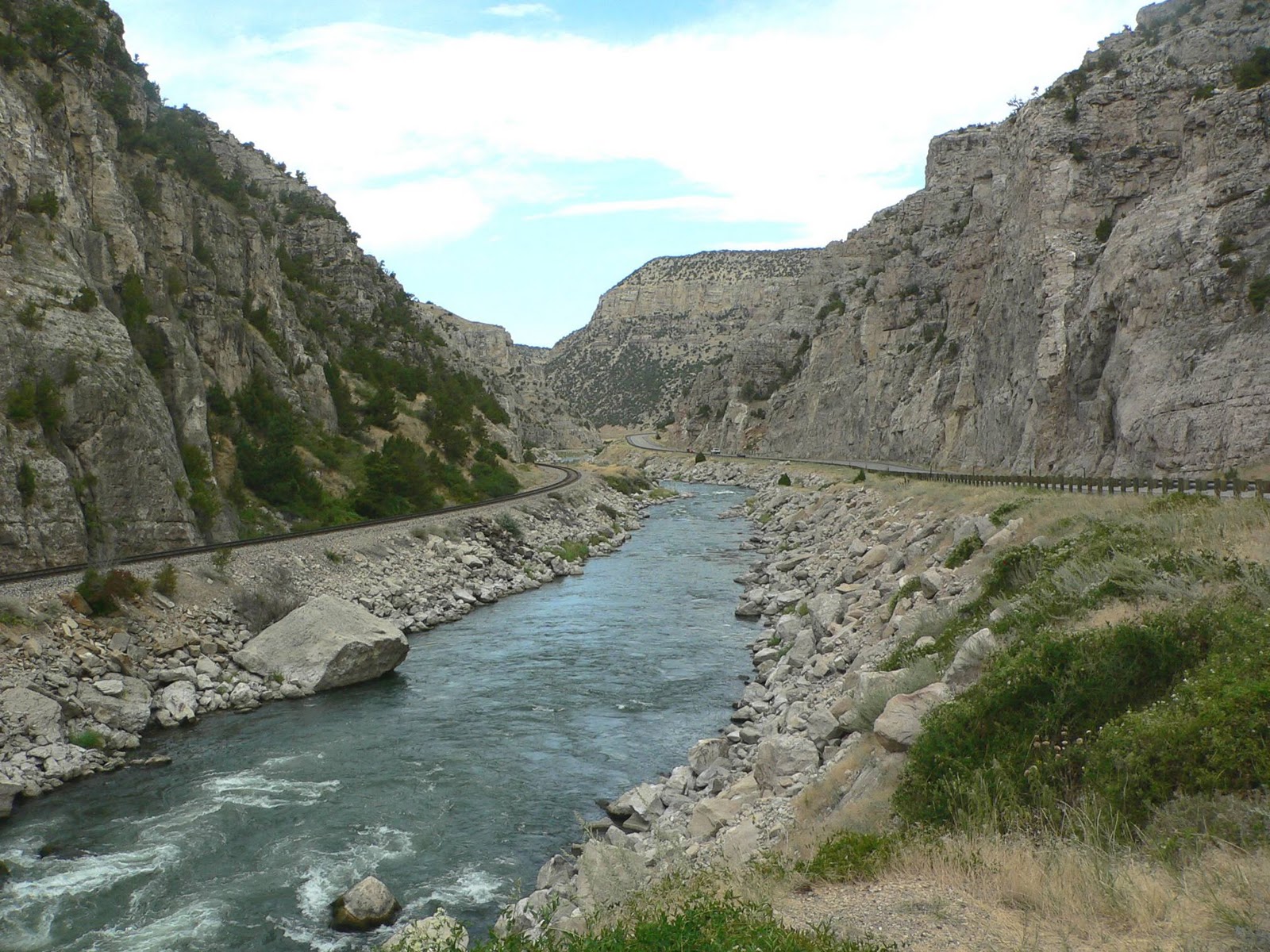 Wyoming Travel and Vacation Journal: Wind River Canyon