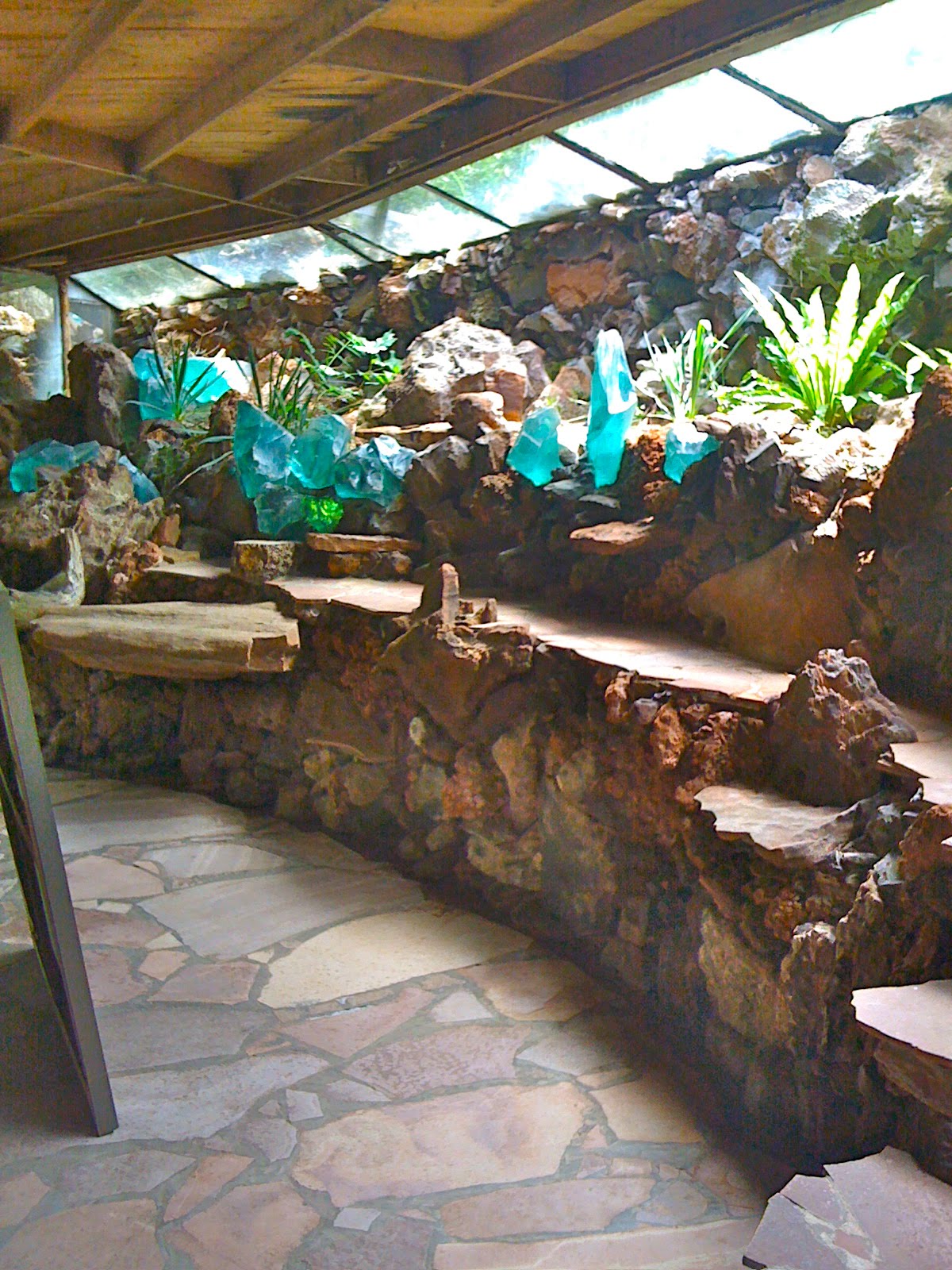 The Bavinger House Designed by Bruce Goff - Entertaining Women