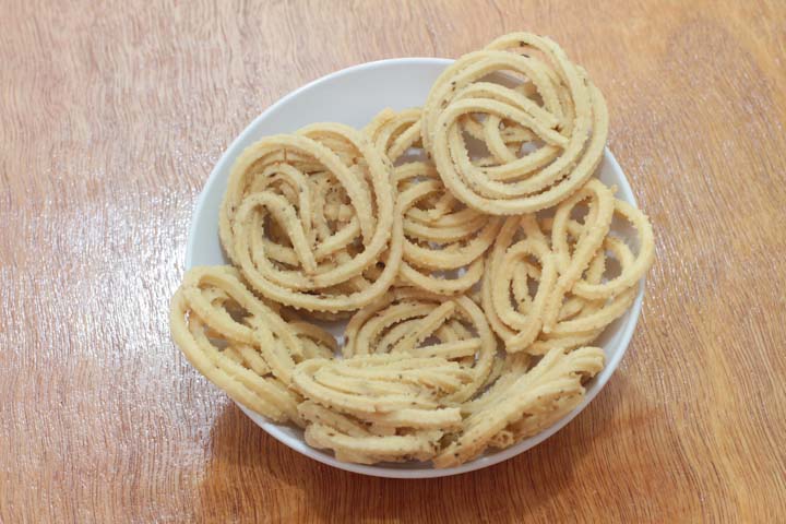 Food Tales & Trails: Snack, crackle and pop