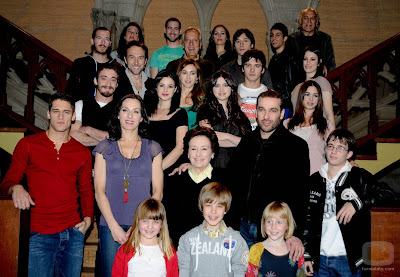 EL INTERNADO BLOG: EL REPARTO AL COMPLETO DE "EL INTERNADO"