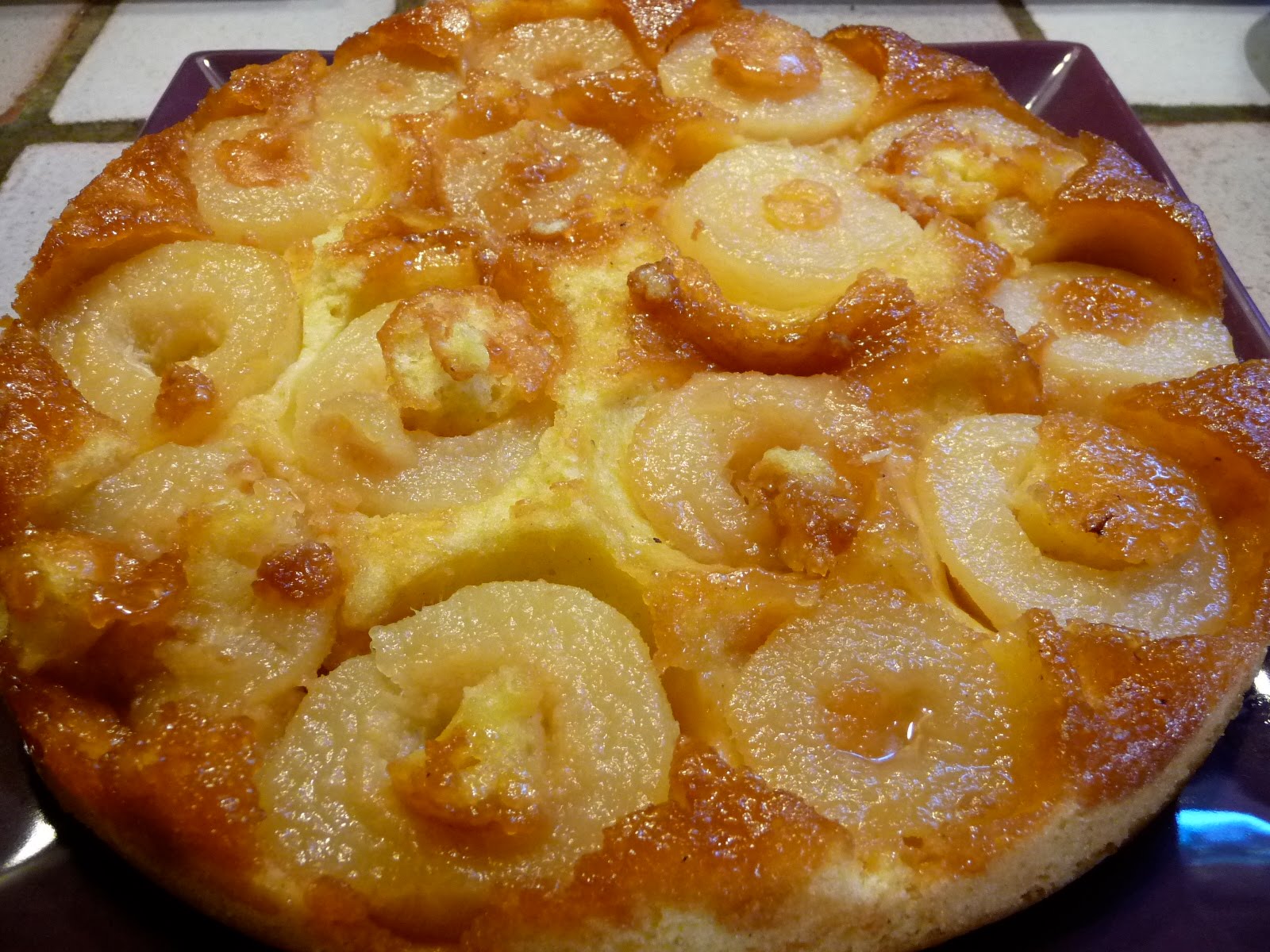 V GATEAU AUX POIRES CARAMELISE