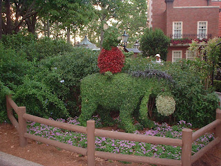 Earth Shattering Gardening: Topiaries Leafing Out