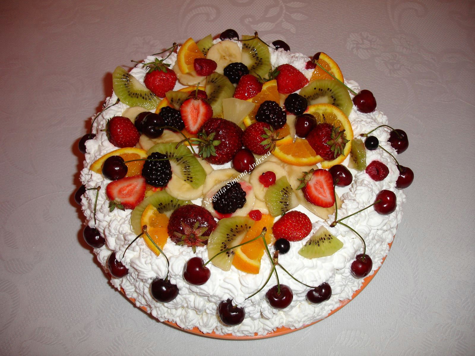 susu: Tort cu fructe