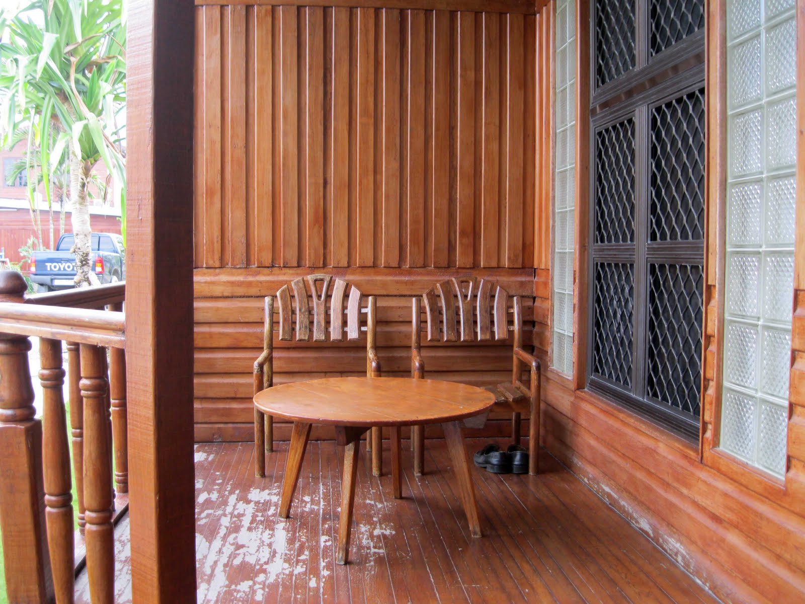 Luckily Happy: Vanimo Beach Hotel Review