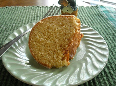 Irish Cream Pound Cake {Happy Saint Patricks Day} — Mommy's Kitchen