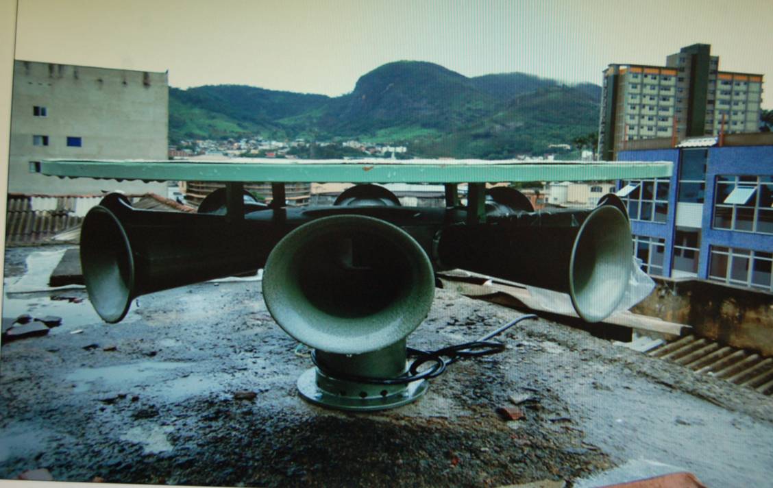 CARATINGA NOTICIAS: Instalada nova sirene de alerta de enchentes em ...