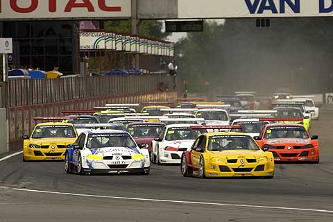 sixpack24: Plafit PF 1700M - 1/28 Chassis