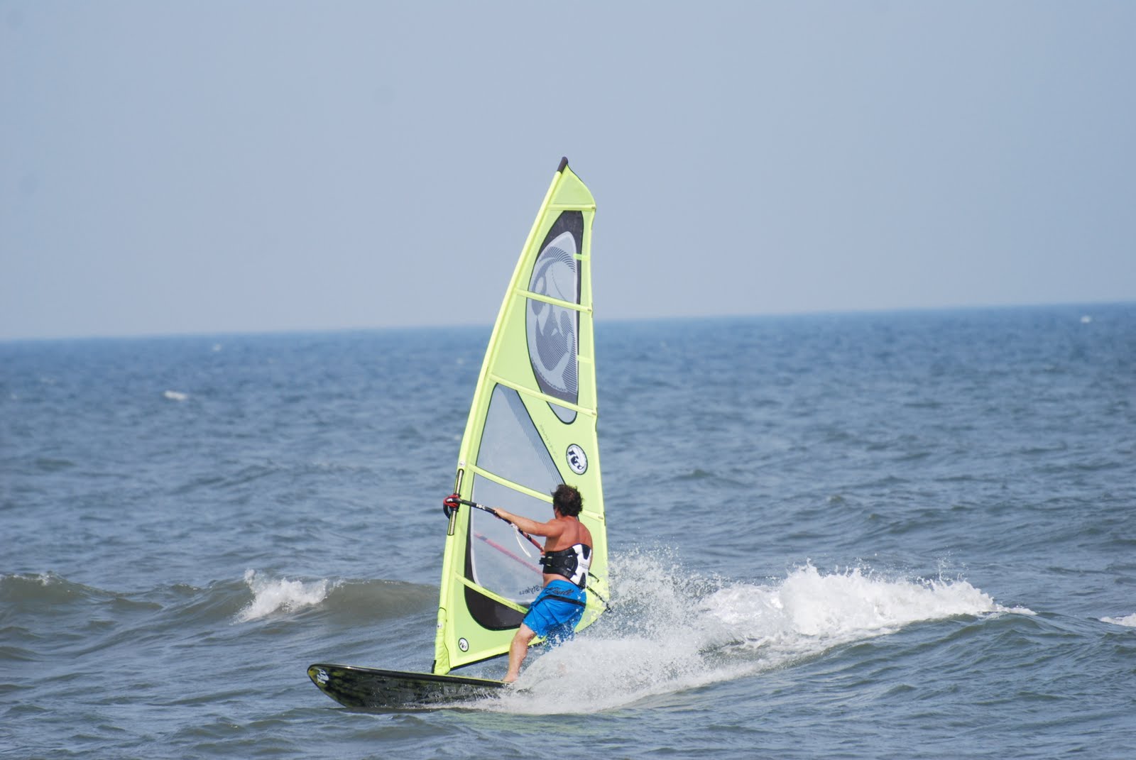 Live to Sail and SUP: Sail & SUP Sesh At Assateague