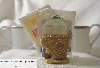 Cute and Some: "TEA WITH ME" TEACUP TEA HOLDER / TUTORIAL
