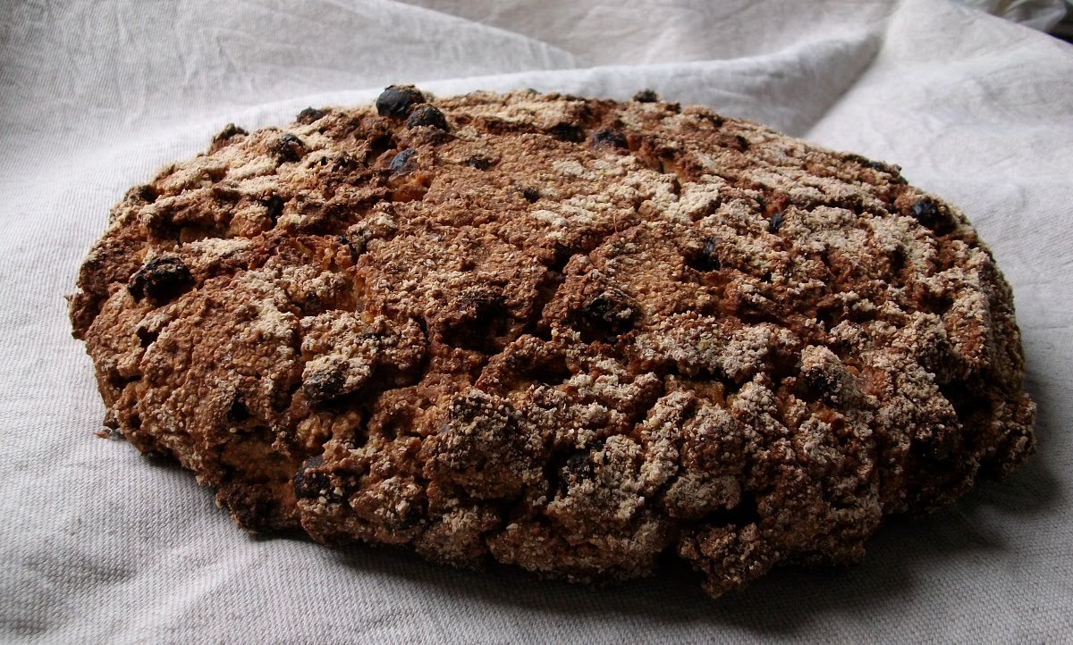 ...Frangullas polo chan...: Pan de millo con pasas e noces