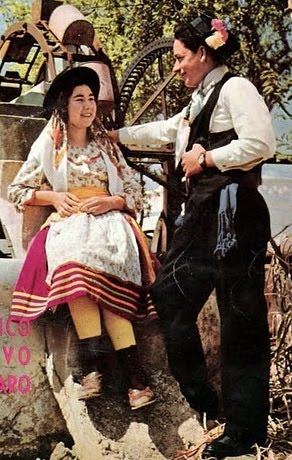 RANCHO FOLCLORICO DA CASA DO POVO DE CONCEIÇÃO DE FARO: Trajes