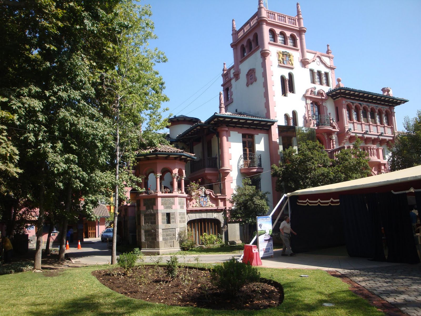 Viaje a Sudamérica: Municipalidad de Macul (Santiago de Chile)