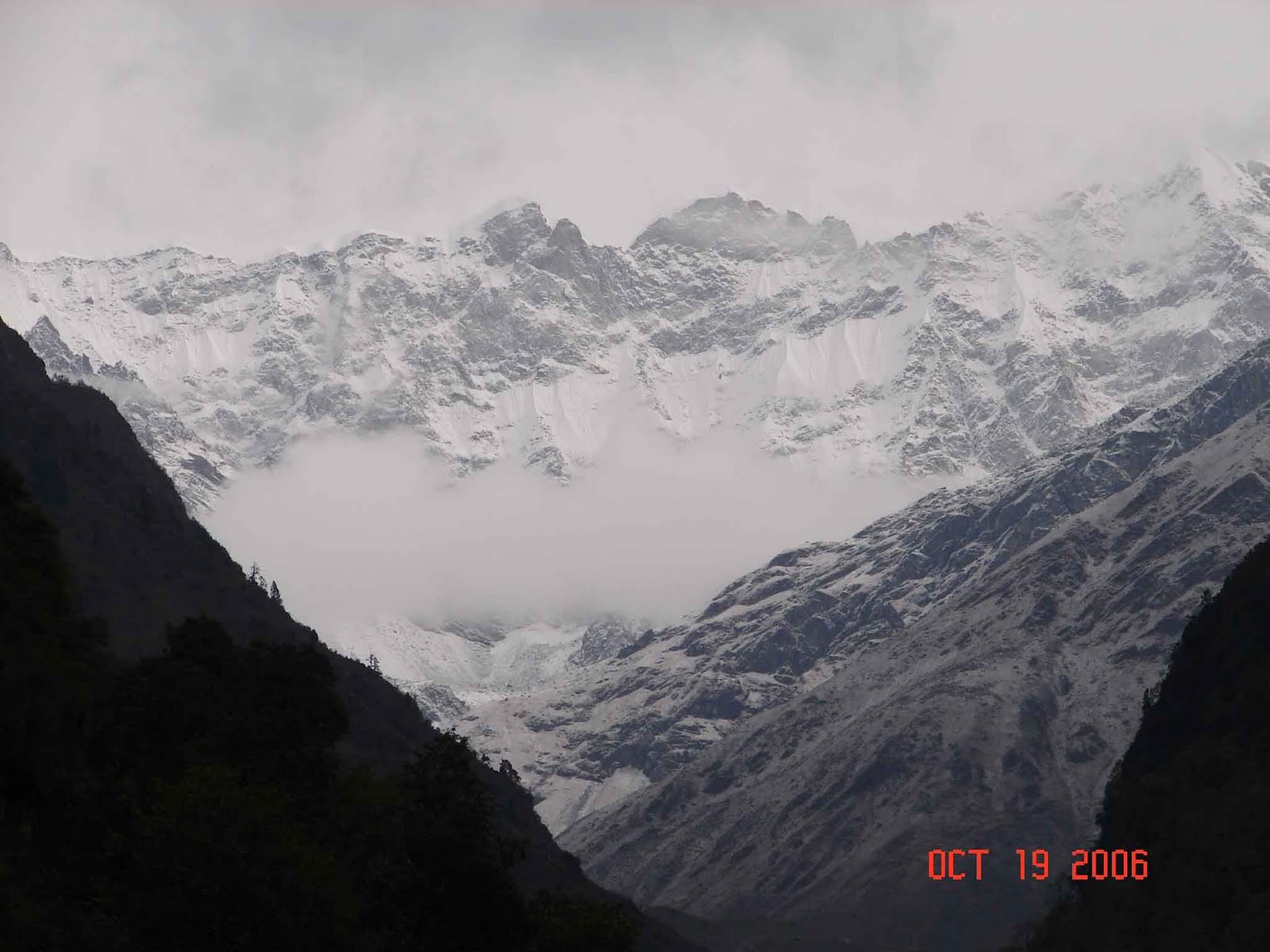 Garhwal: GEOGRAPHIC LOCATION