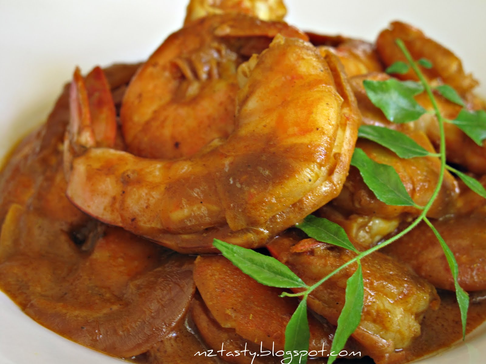 MzTasty's Kitchen, Savor The Flavor: Curry Prawns