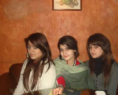 DHA KARACHI GIRLS IN PARTY ~ Give Me Love