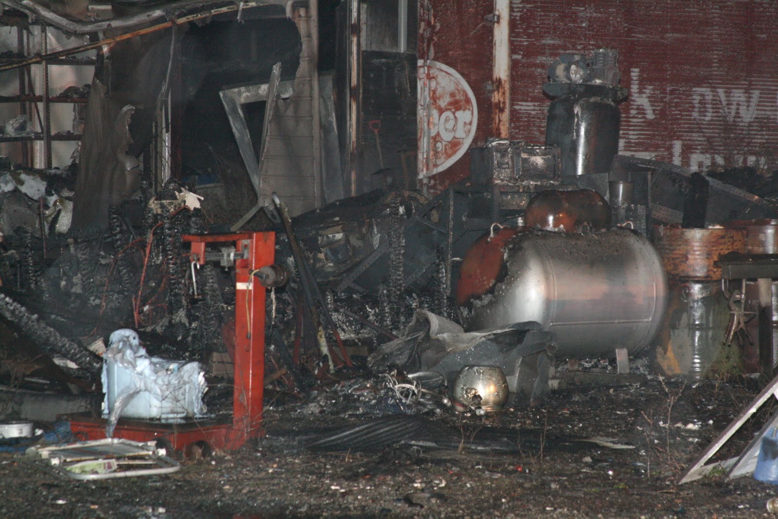 TMCNEWS.NET: FIRE HITS WELDING SHOP