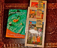 Gleisbauarbeiten: ENTDECKEN SIE JANET FRAME