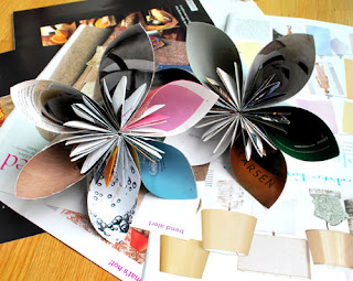 alamode Stuff: DIY - origami recycled magazine flower