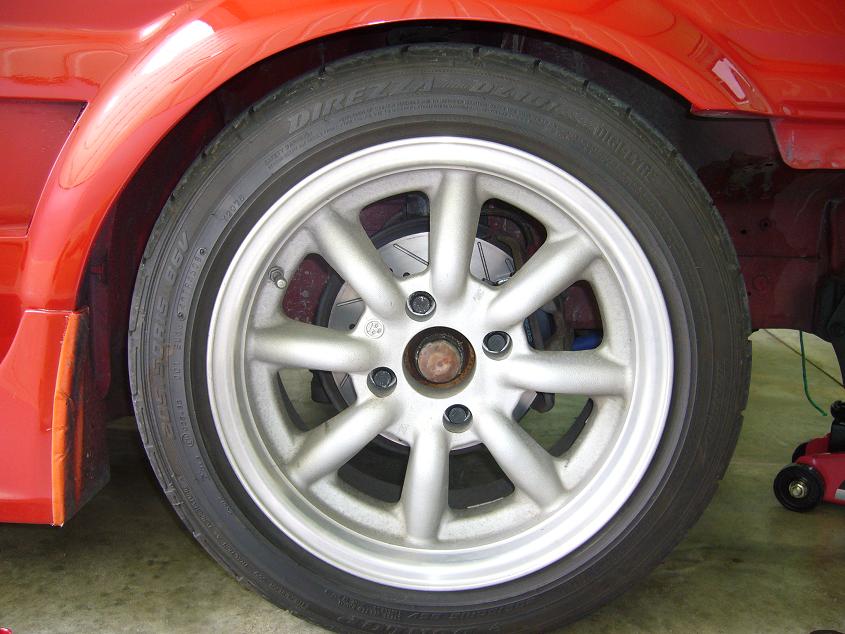 AE86: New front brakes for the AE86