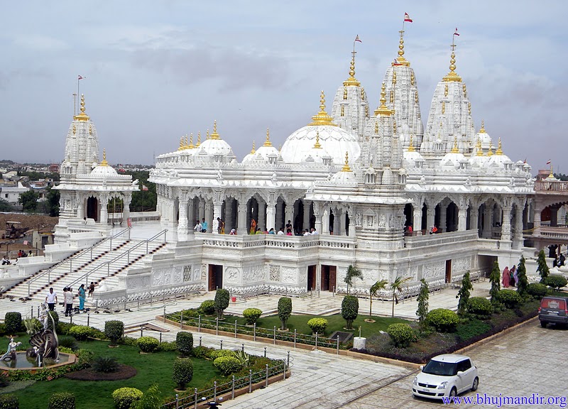 SONI ARTS: NEW SWAMINARAYAN MANDIR BHUJ