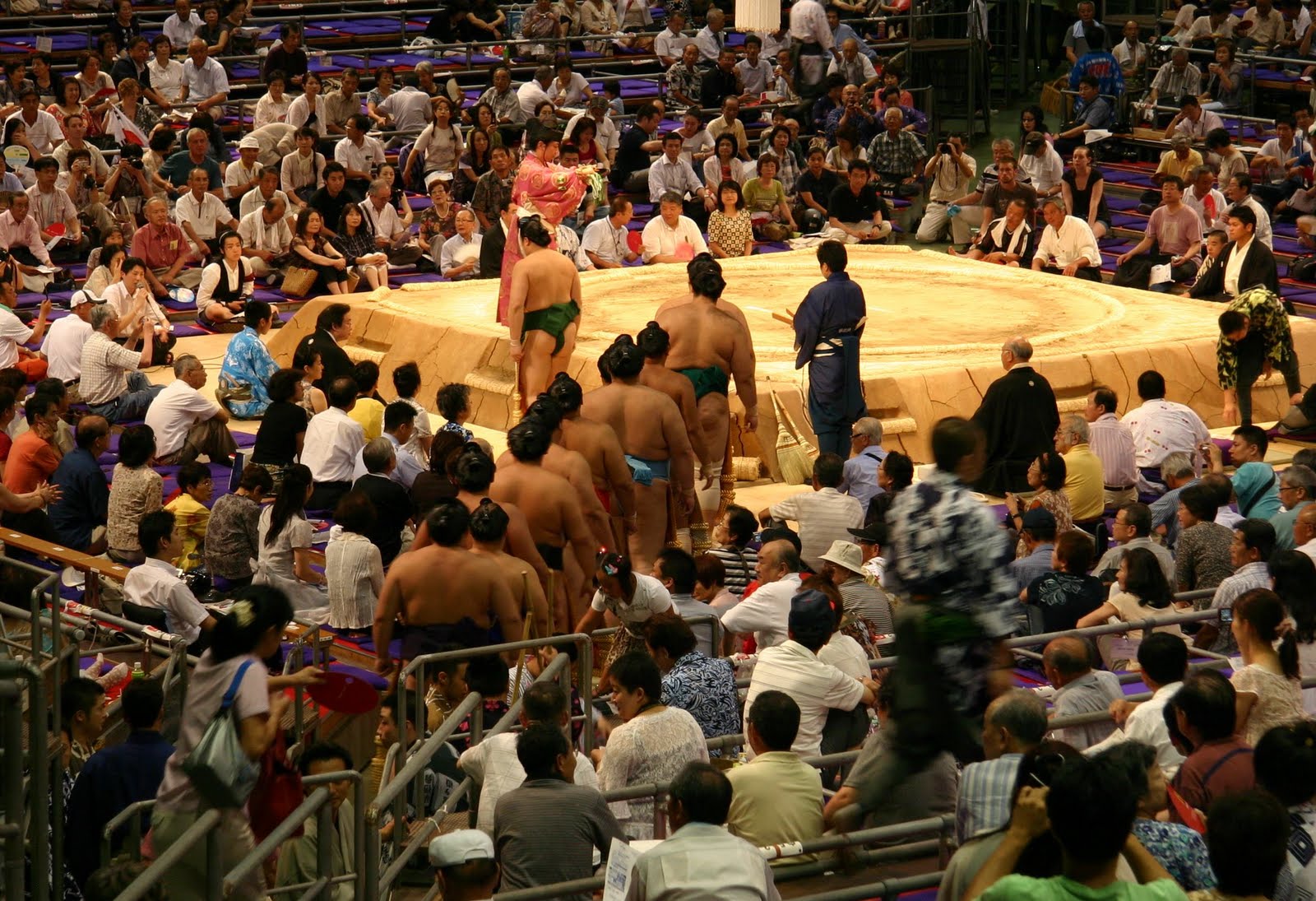 Torwen's Blog: Osu Kannon Temple and Sumo Tournament Nagoya