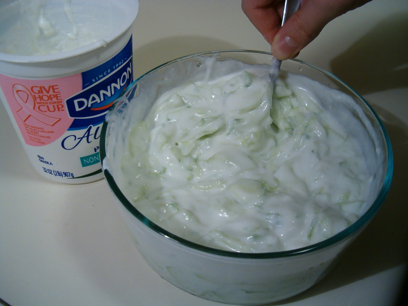 Macedonian cucumber salad: taratur