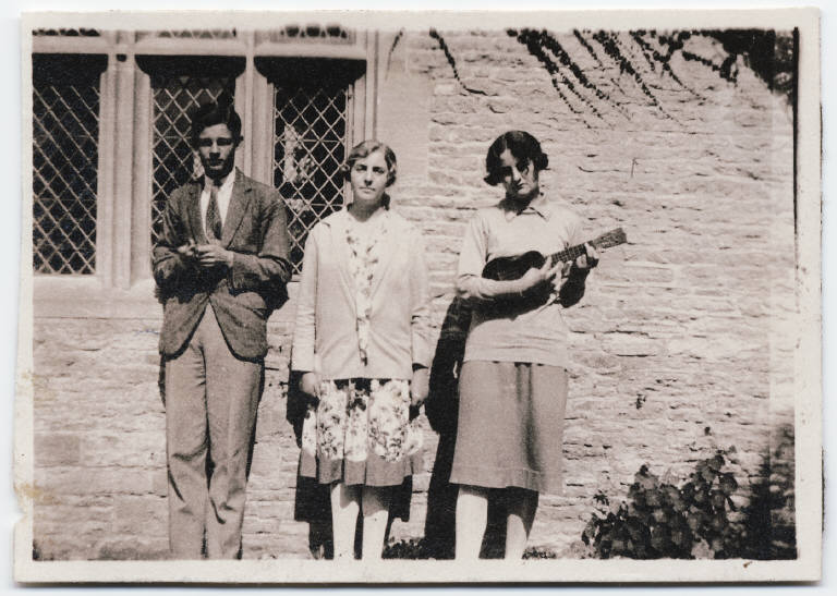 hibernian homme: James Lees-Milne, Continued