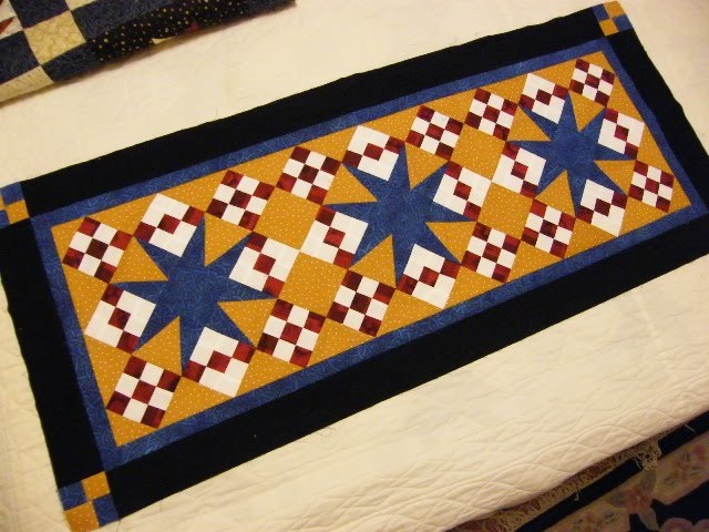 Quilt, Knit, Run, Sew: Tri-Recs Table Runner