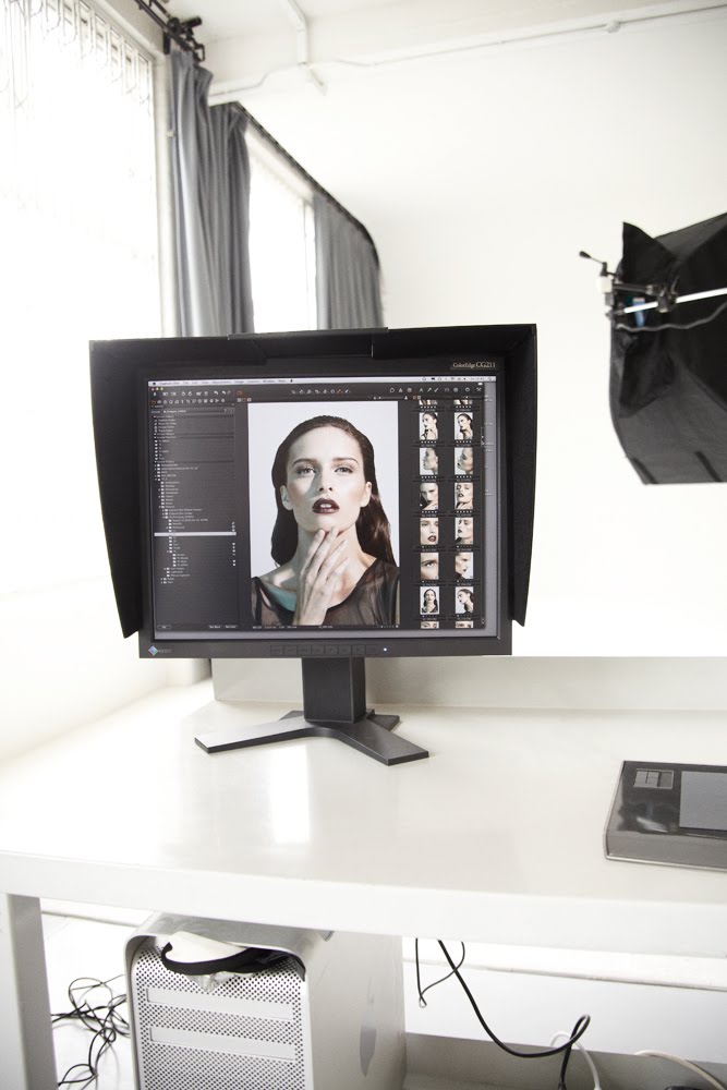 Vintage Retro Television TV Lines High Def Makeup Beauty Shoot with ...