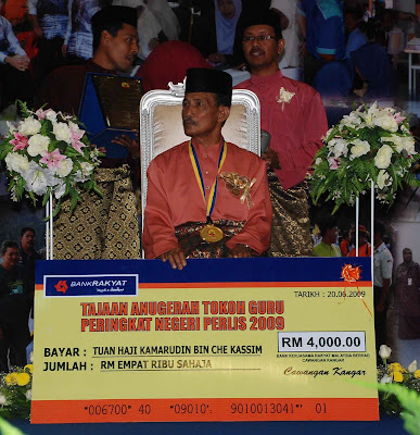 OFFICIAL EVENT @ GROUP PHOTO: Sambutan Hari Guru Peringkat Negeri Perlis