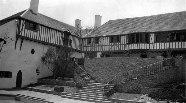 And...scene!: Fredric March California Home